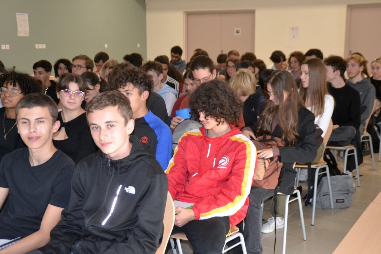 LE CREUSOT : Une conférence sur la cristallographie au lycée Léon Blum - Creusot Infos