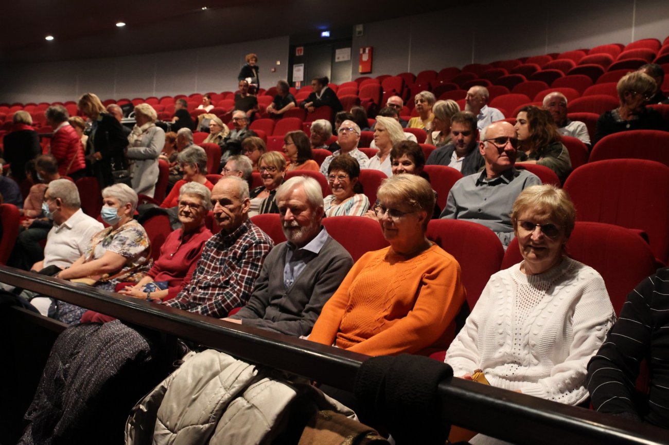 LE CREUSOT : 650 personnes conquises par les "seventies" - Creusot Infos