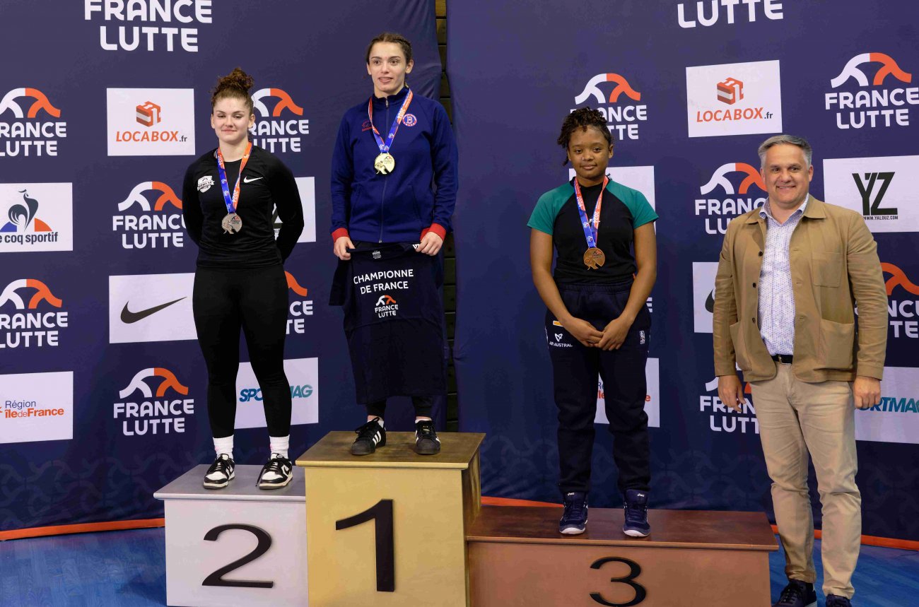 LUTTE : Améline Douarre championne de France à la Halle des Sports au Creusot - Creusot Infos