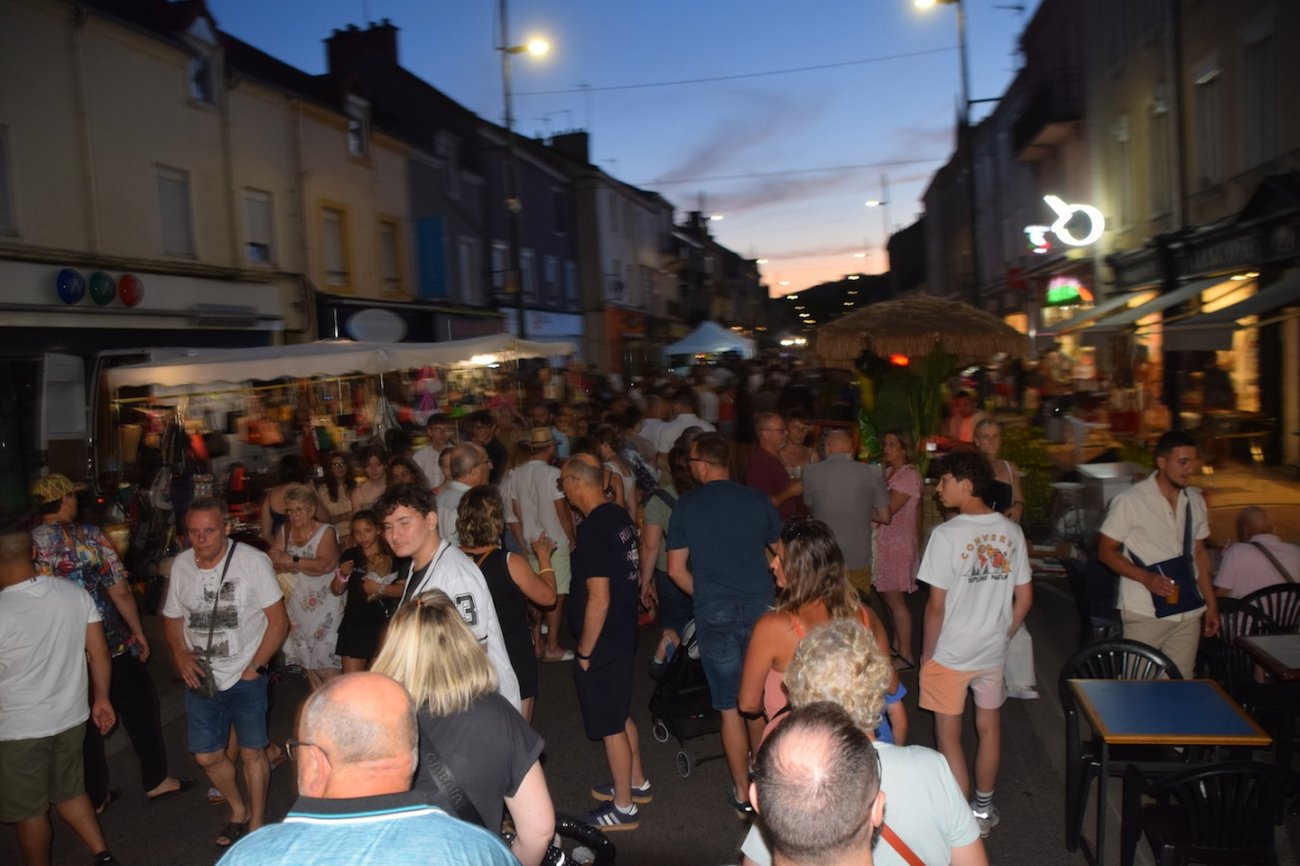LE CREUSOT : Pleins feux sur le marché nocturne de la rue maréchal Foch - Creusot Infos