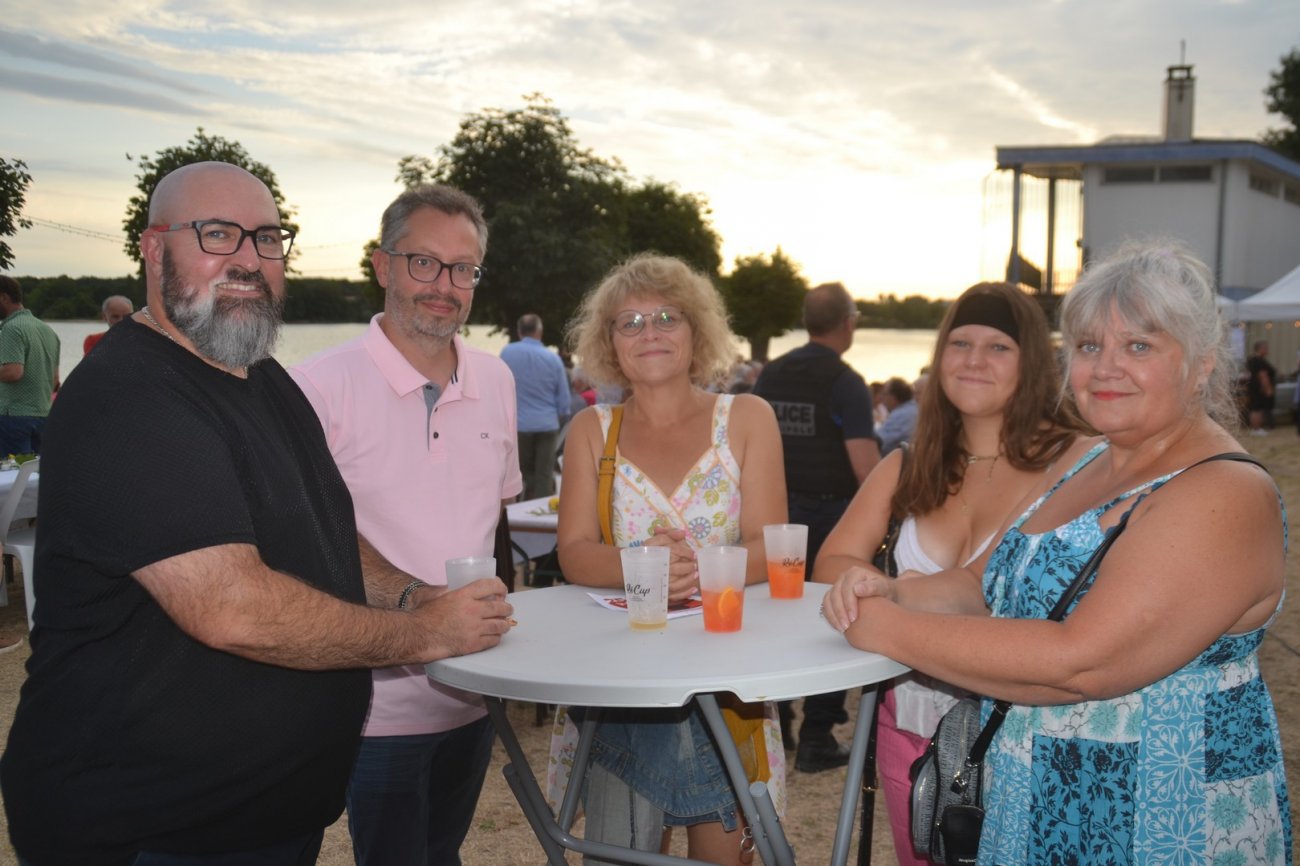 TORCY : Très belle «Soirée Swing au bord du Lac» - Creusot Infos
