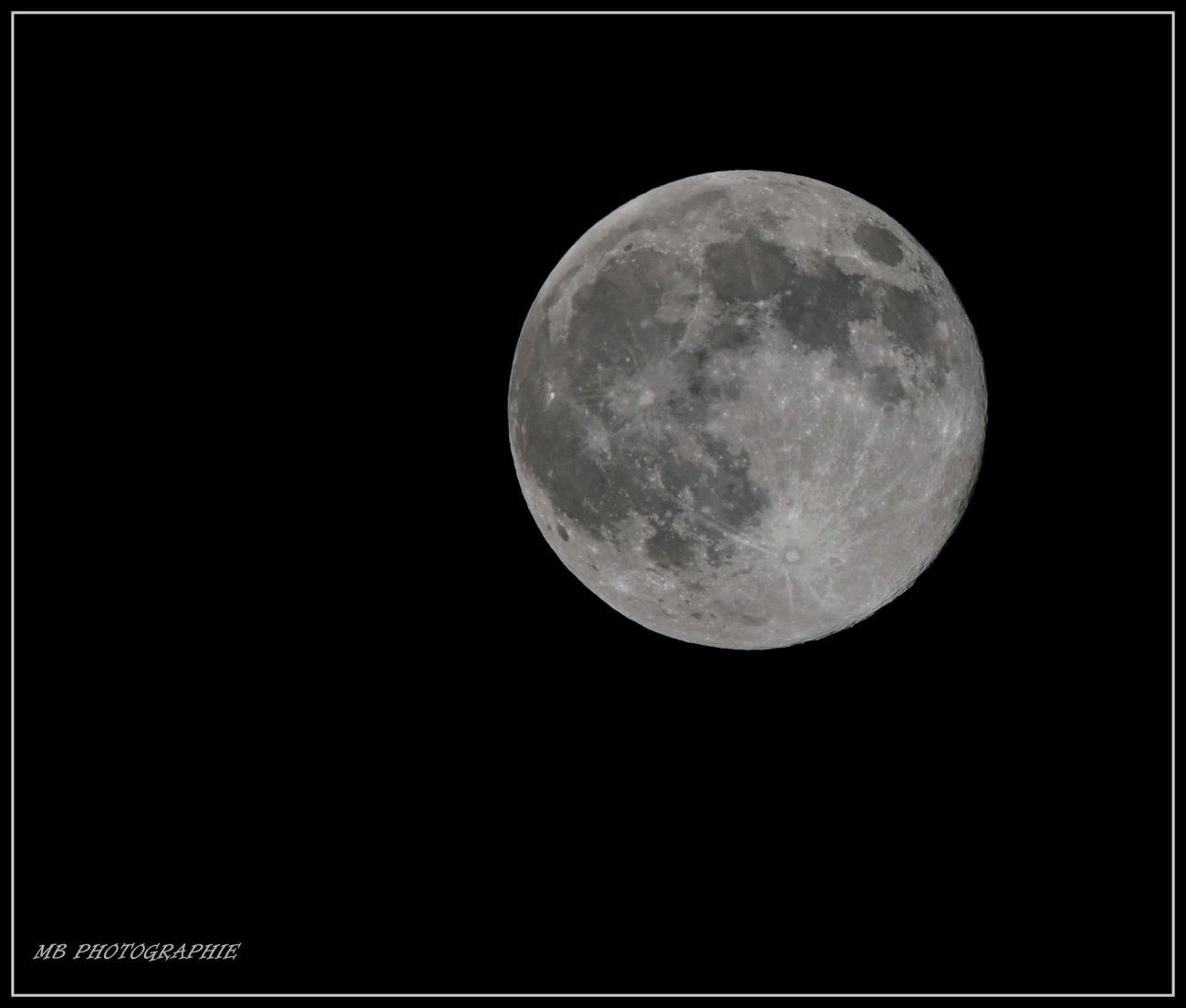 PHOTOS : C'était la super lune du Castor... - Autun Infos