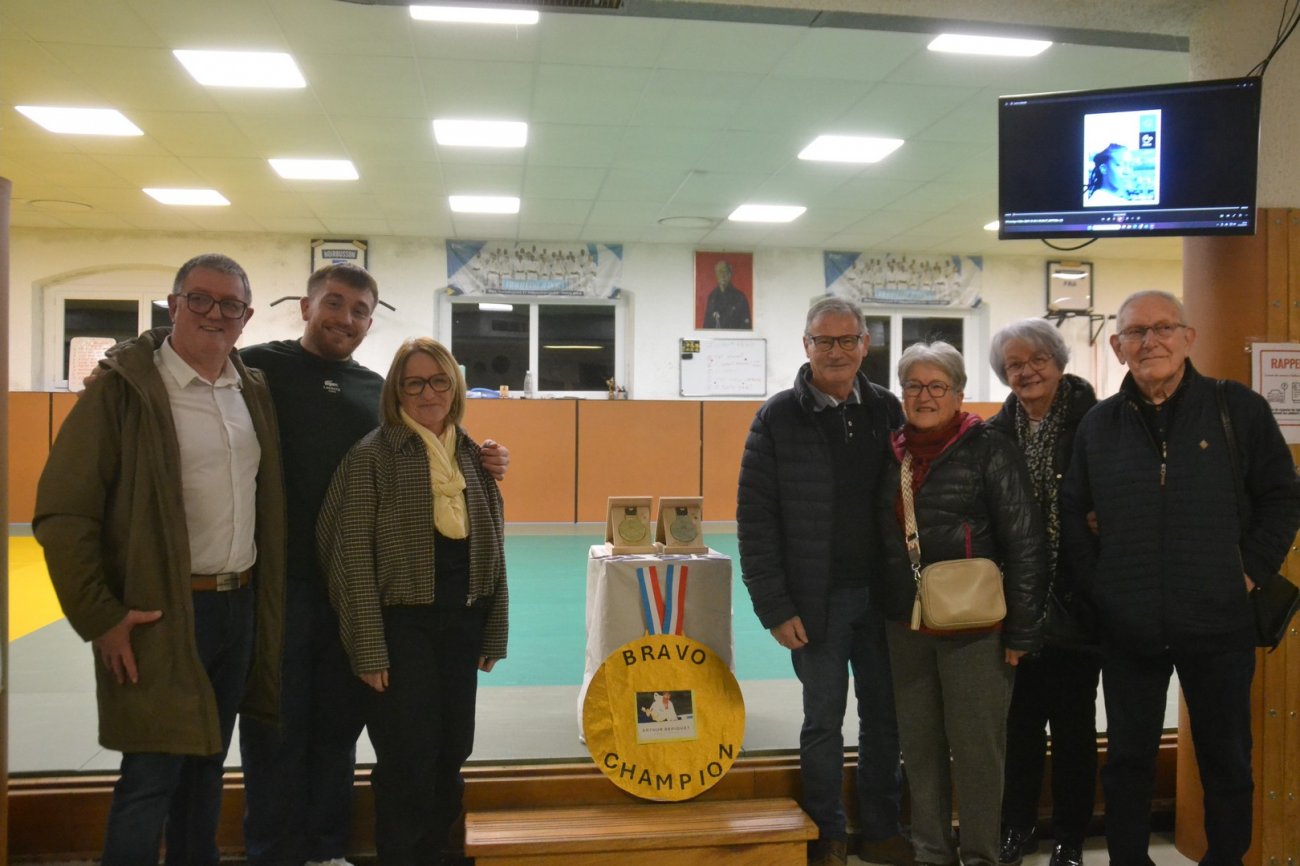 LE CREUSOT : Réception en l’honneur d’Arthur Repiquet, champion du ...