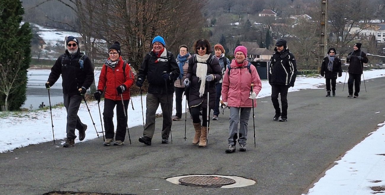 SAINT-SERNIN DU BOIS : Les marcheurs de l’ACAPS ont bravé le froid ...