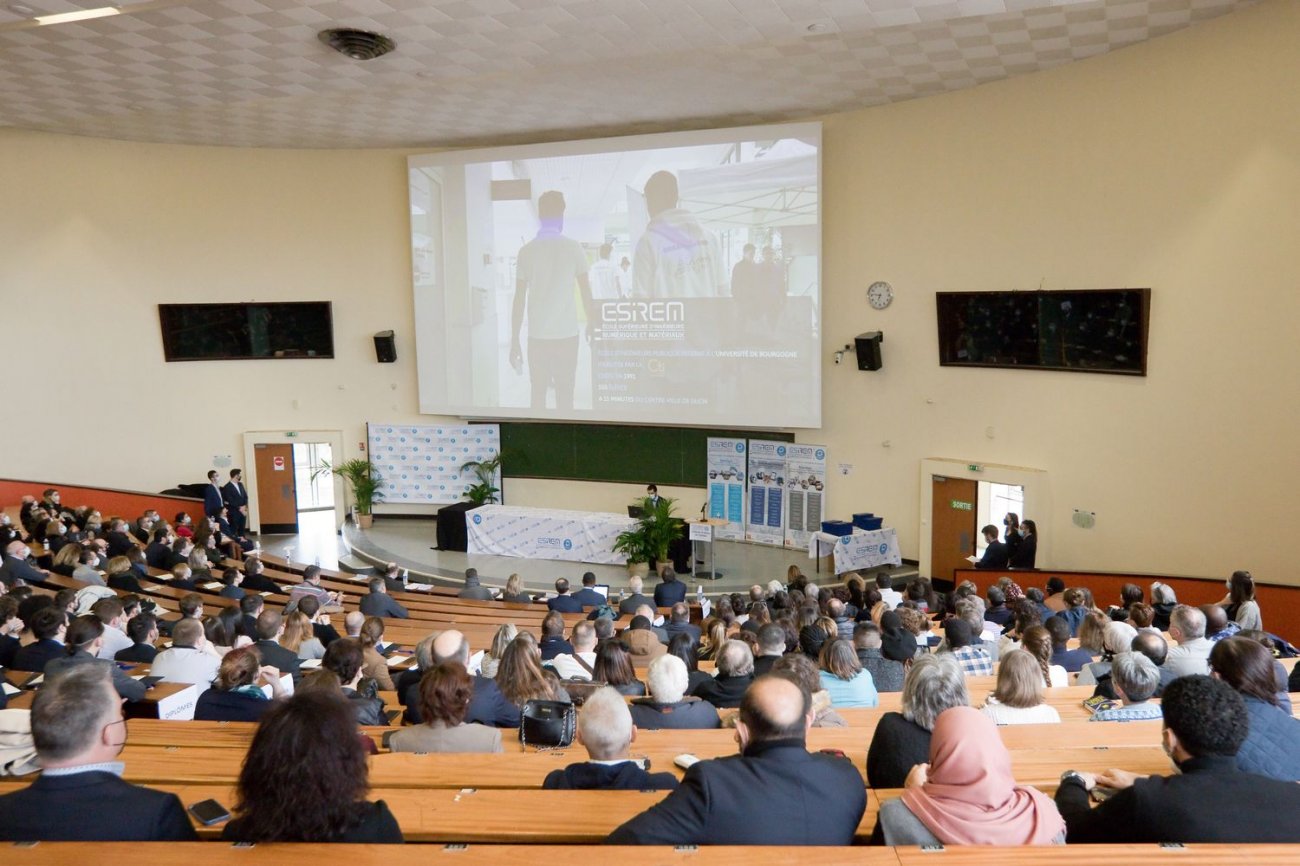ÉTUDES SUPÉRIEURES : Cérémonie de remise des diplômes de l'ÉSIREM ...
