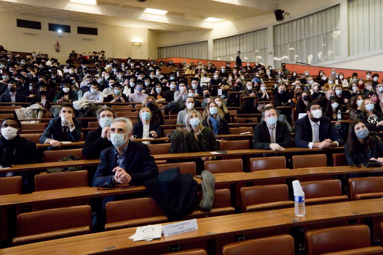 ÉTUDES SUPÉRIEURES : Cérémonie de remise des diplômes de l'ÉSIREM ...