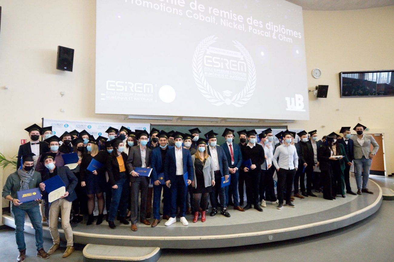 ÉTUDES SUPÉRIEURES : Cérémonie de remise des diplômes de l'ÉSIREM ...