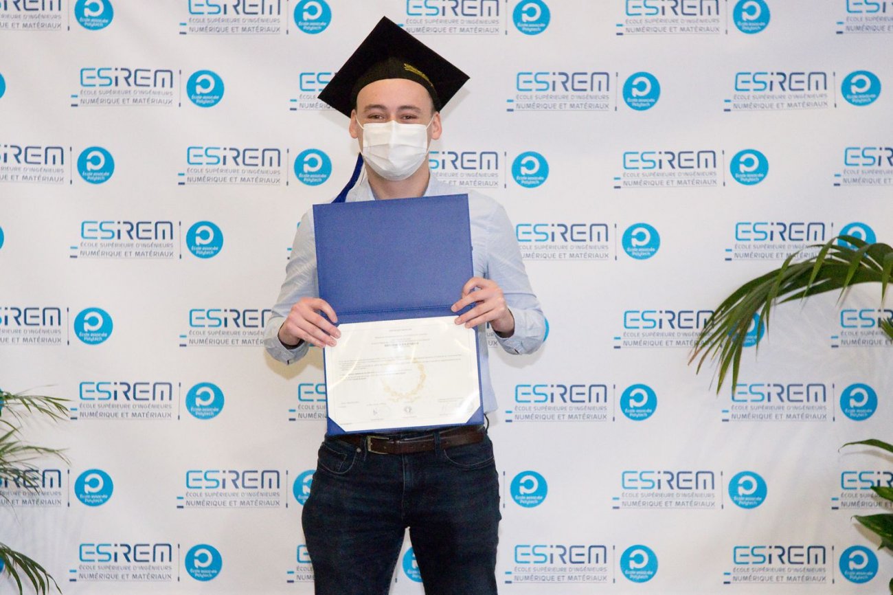 DIJON : Les diplômés 2021 de l'ÉSIREM - Infos Dijon