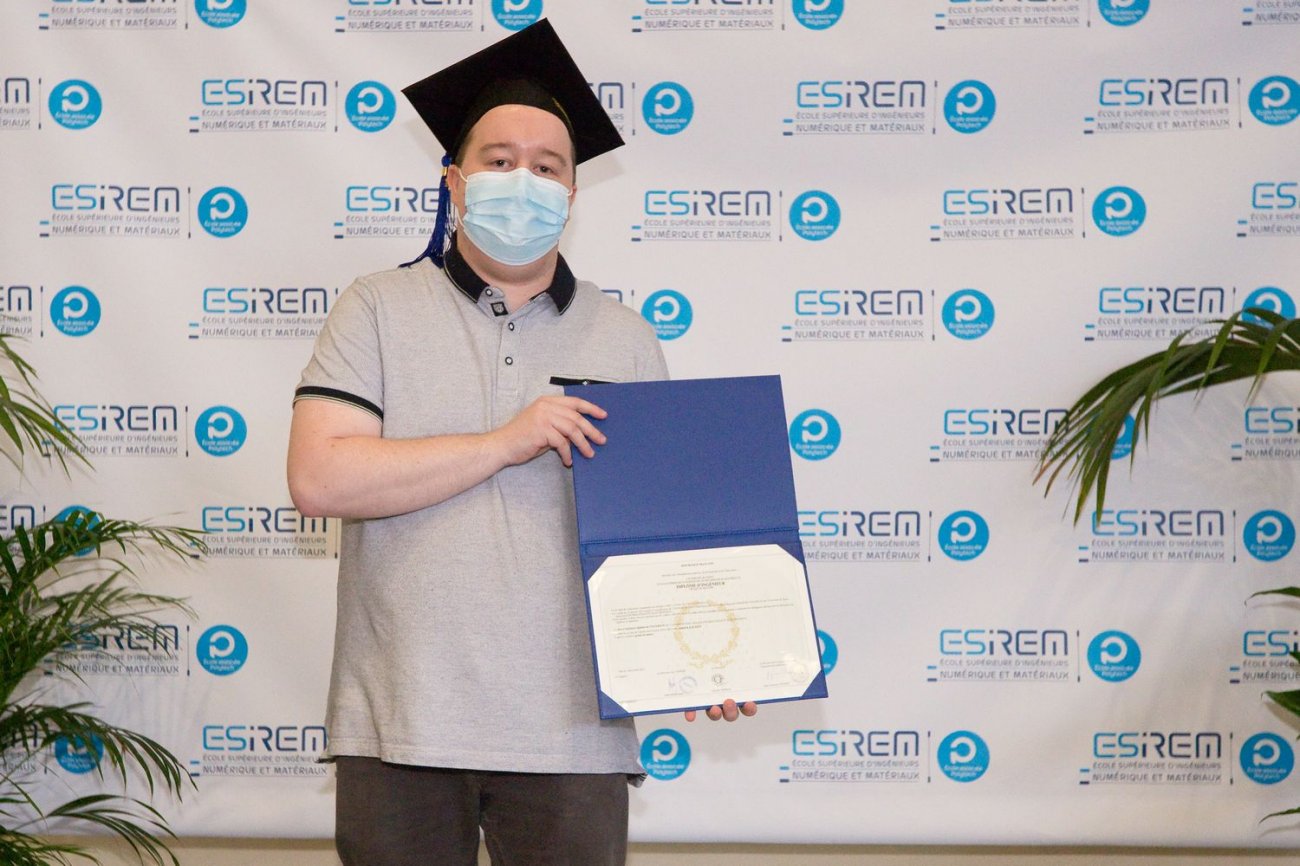 DIJON : Les diplômés 2021 de l'ÉSIREM - Infos Dijon