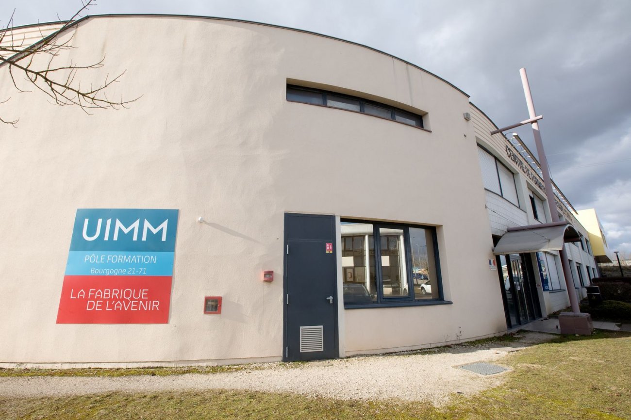 INDUSTRIE : À la découverte des ateliers futuristes du Pôle formation ...