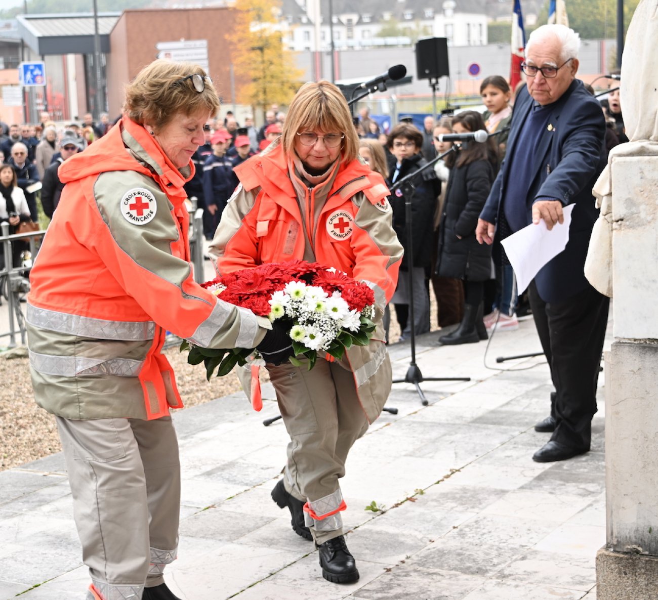 LE CREUSOT : Une magnifique cérémonie du 11 novembre, avec beaucoup de ...
