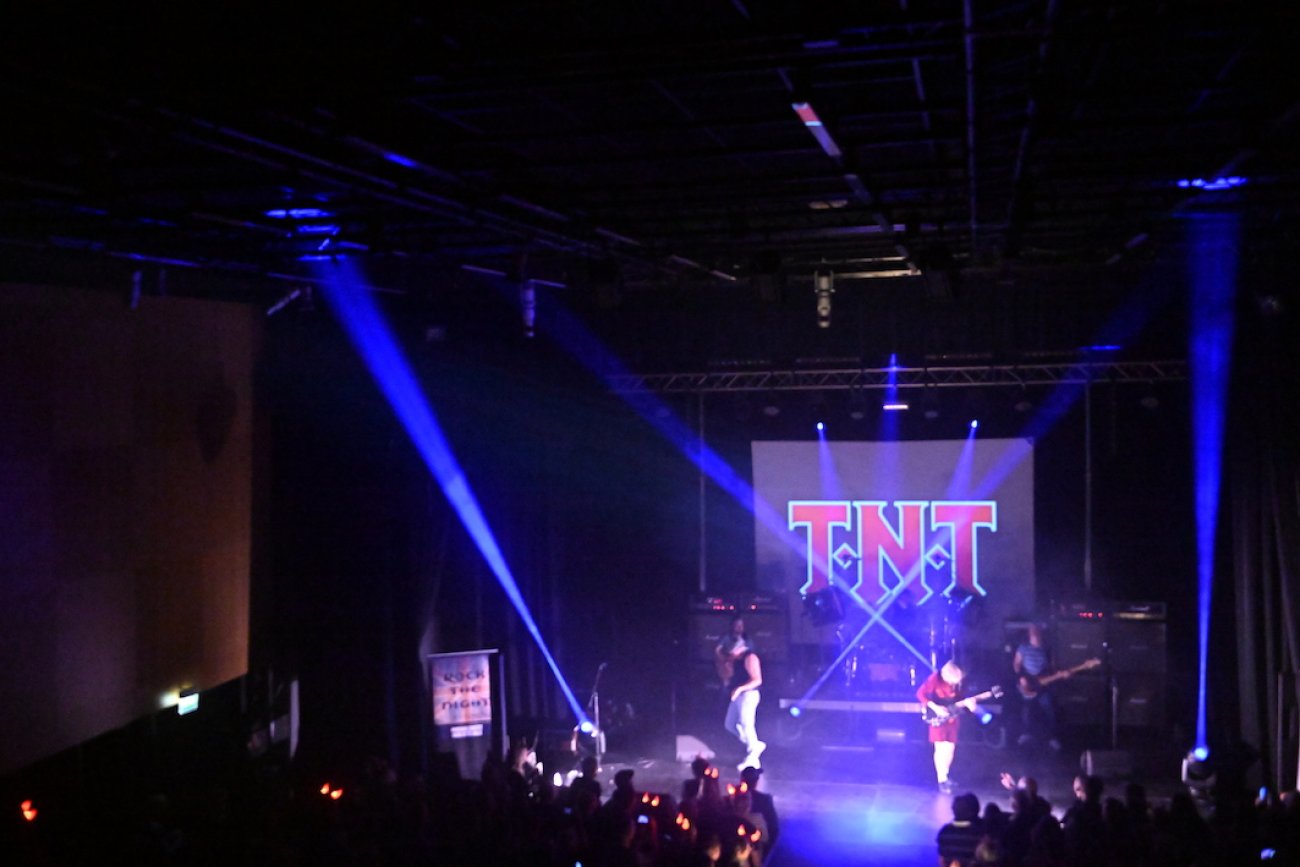 TORCY : «TNT AC/DC Tribute Band» en concert, c’est de la dynamite ...