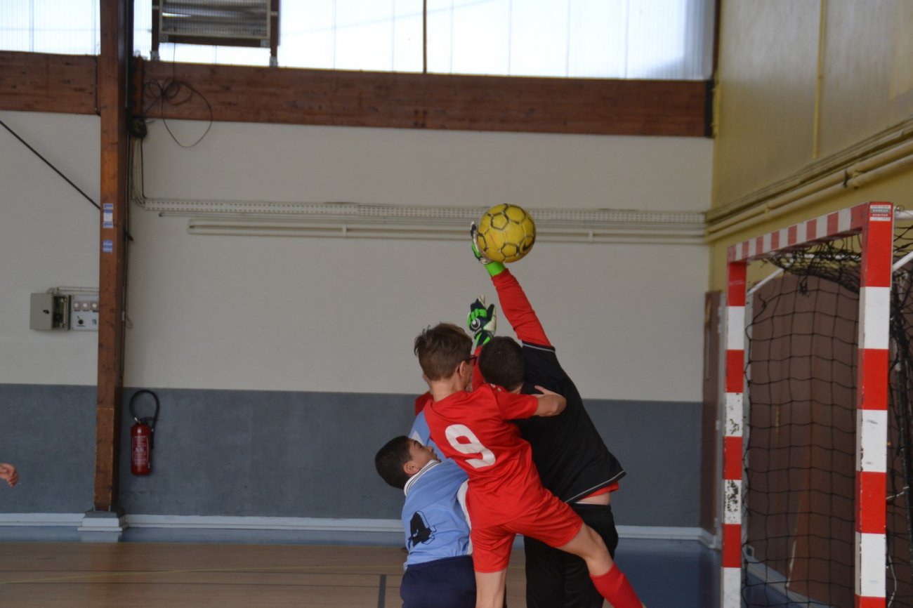 FUTSAL U.N.S.S : Le collège Anne Frank sur la troisième marche de la ...