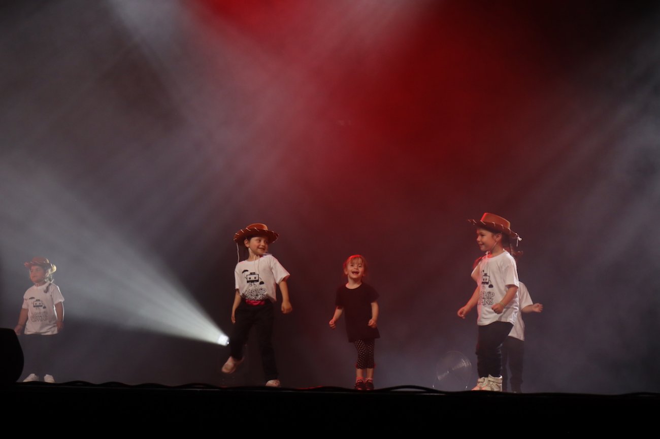 PARC DES EXPOSITIONS L'EDUEN : Mar'Hip Poppins, une adaption à la sauce ...