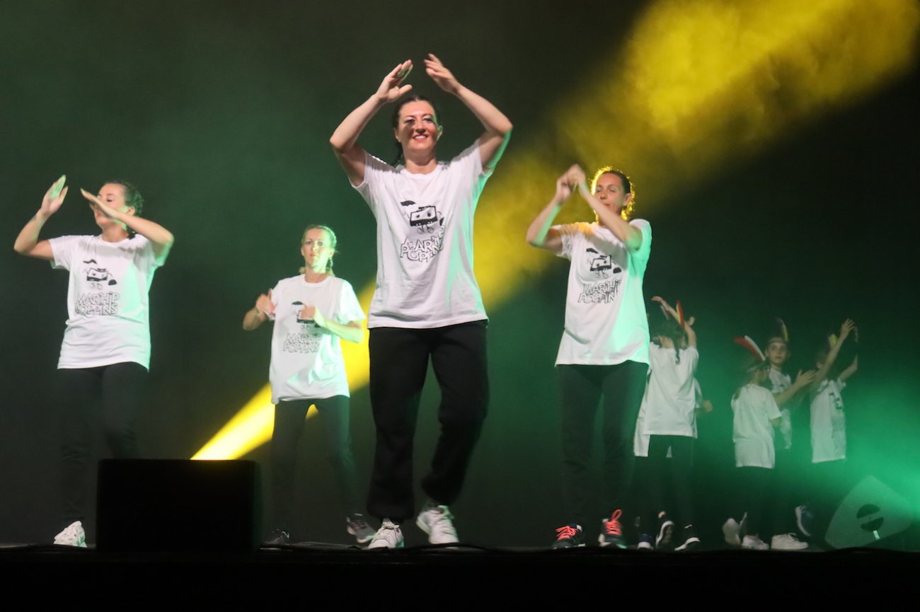 PARC DES EXPOSITIONS L'EDUEN : Mar'Hip Poppins, une adaption à la sauce ...