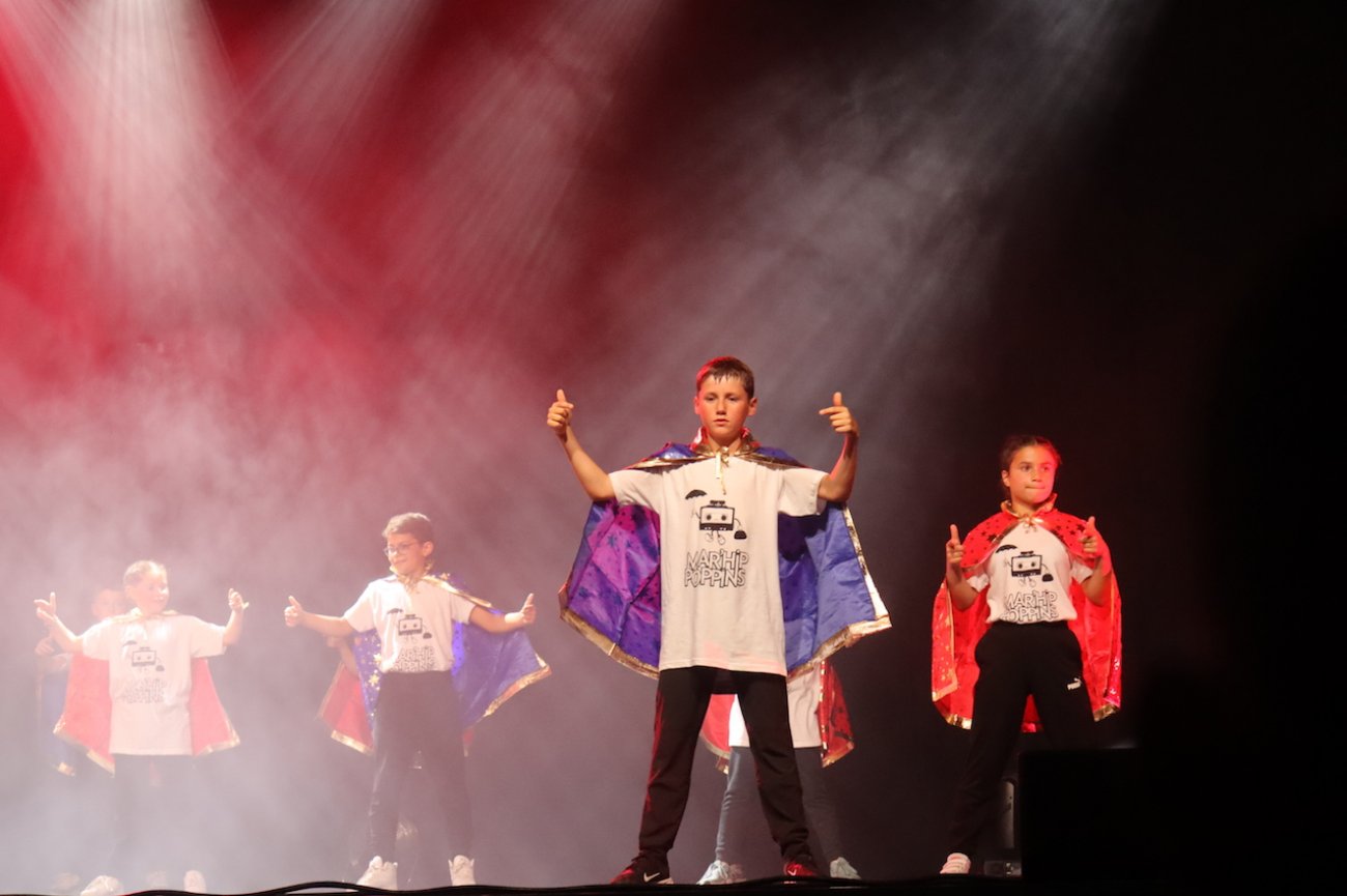 PARC DES EXPOSITIONS L'EDUEN : Mar'Hip Poppins, une adaption à la sauce ...