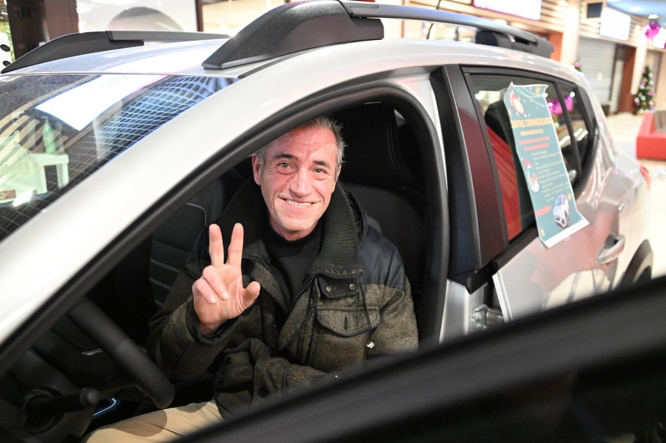 LE CREUSOT : Benoît Chollet s’est vu remettre les clefs de la voiture ...