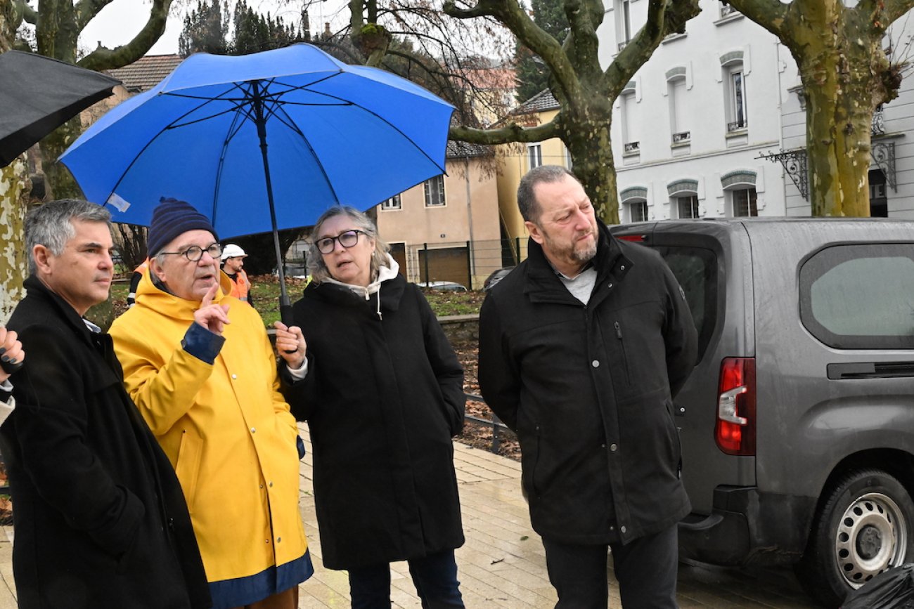 LE CREUSOT : L’œuvre monumentale de Michel Granger a été installée ...