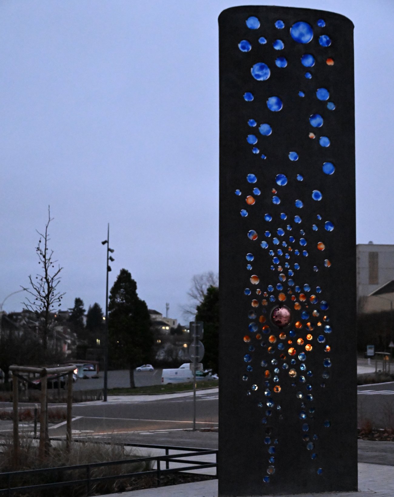 LE CREUSOT : L’œuvre monumentale de Michel Granger plébiscitée ...