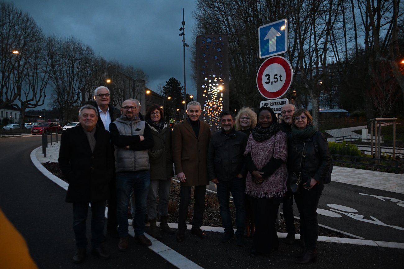 LE CREUSOT : L’œuvre monumentale de Michel Granger a été mise en ...