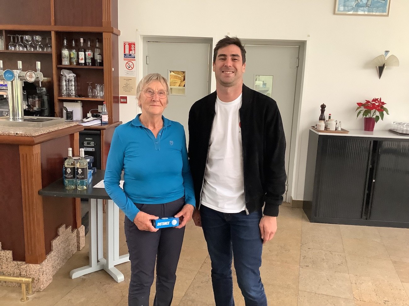 GOLF : Victoire pour Manon Perret chez les dames et Simon Favre chez ...