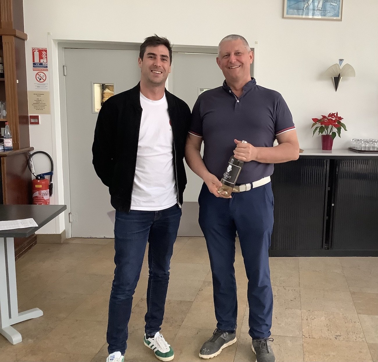 GOLF : Victoire pour Manon Perret chez les dames et Simon Favre chez ...