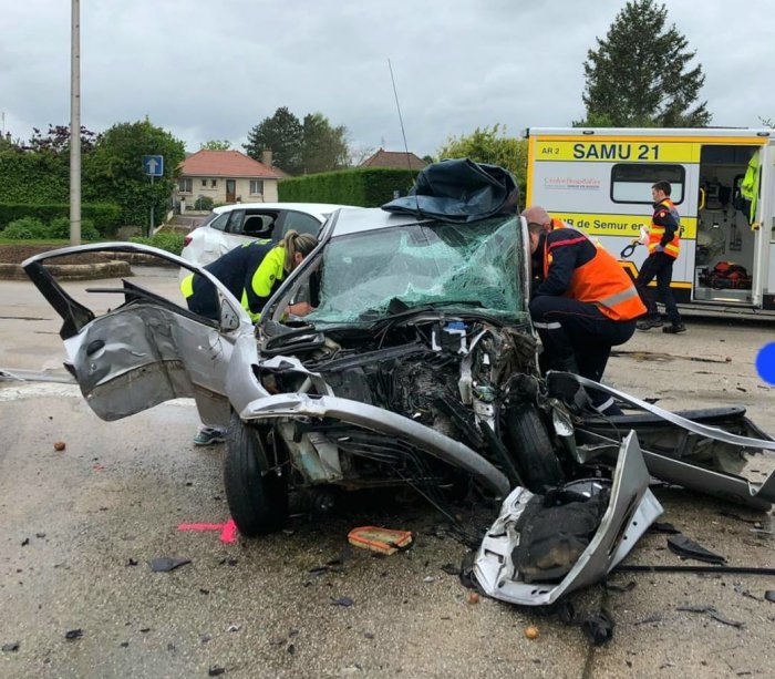 CÔTE-D'OR : 3 blessés dont 1 grave dans un choc frontal à Venarey les Laumes - Creusot Infos