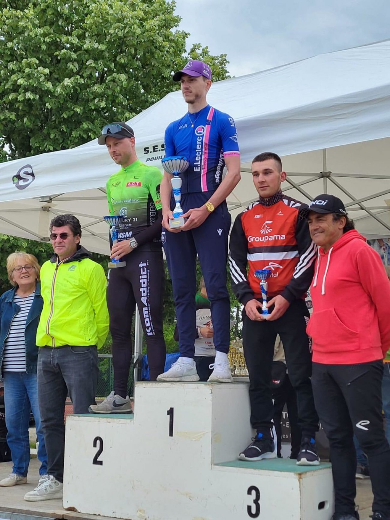 Creusot Cyclisme : Une victoire, trois podiums et un classement annexe ...