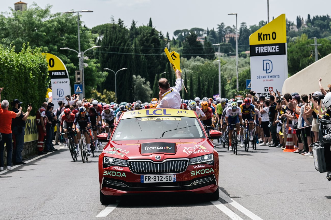 Tour de France (Etape 1 Florence – Rimini) : Bardet triomphe et prend ...