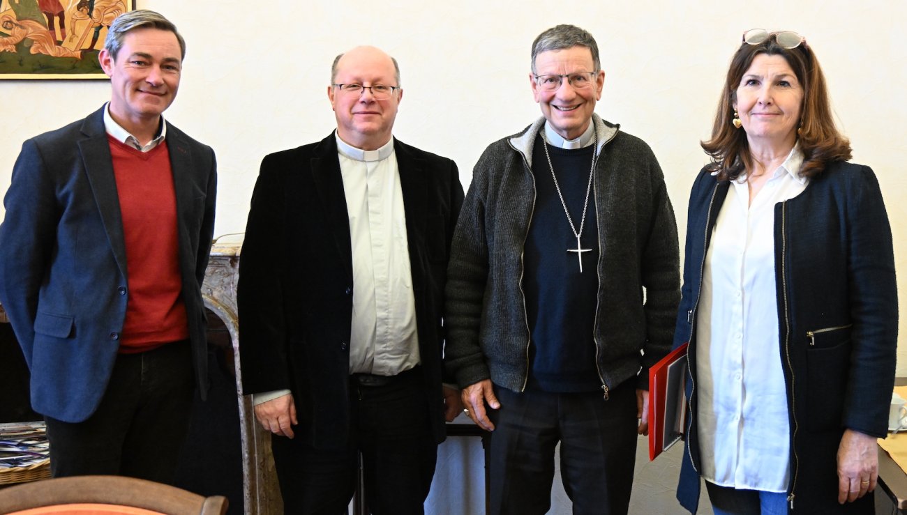 Richard Lamoureux, économe diocésain, Père Jean-Robert Courtot, vicaire ...