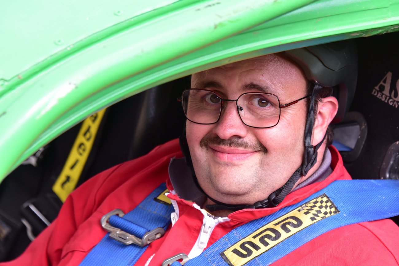 SAONE ET LOIRE : Les 2CV font le spectacle aux Combes Grondées ...