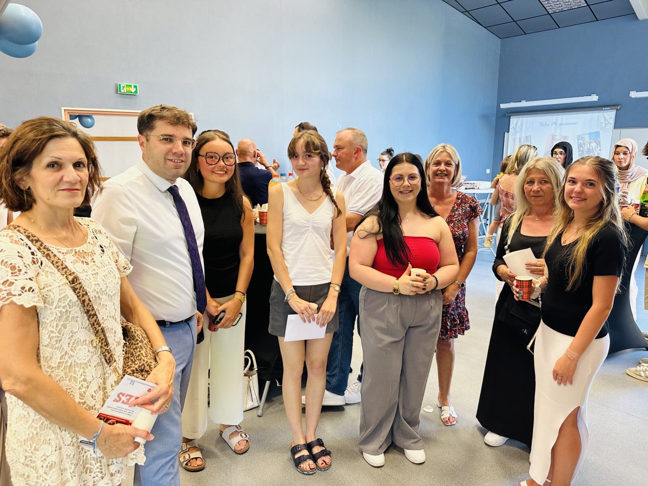 LE CREUSOT : La licence AES, au centre universitaire Condorcet, fête ...