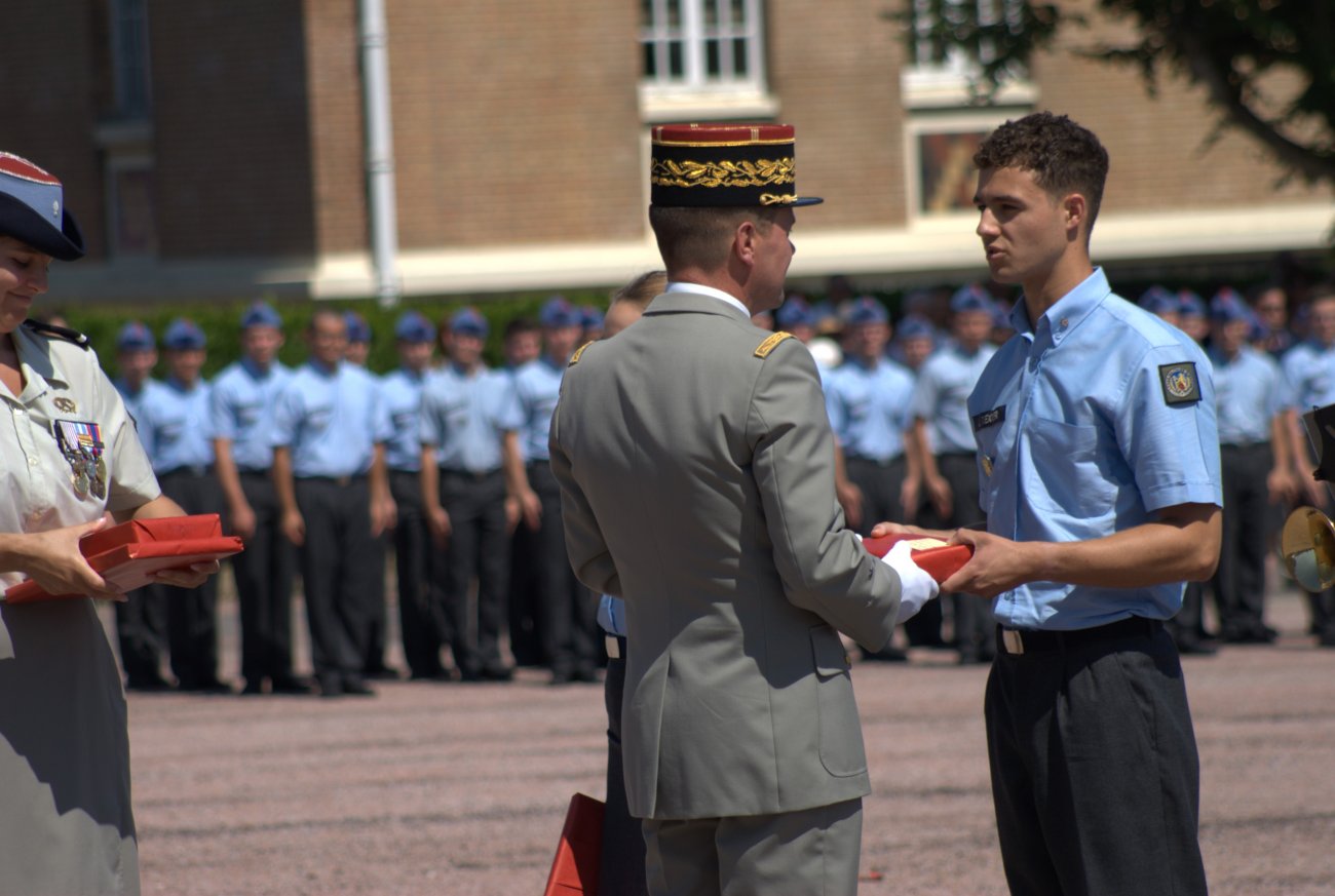AUTUN : Cérémonie militaire au quartier Gangloff au LMA - Autun Infos