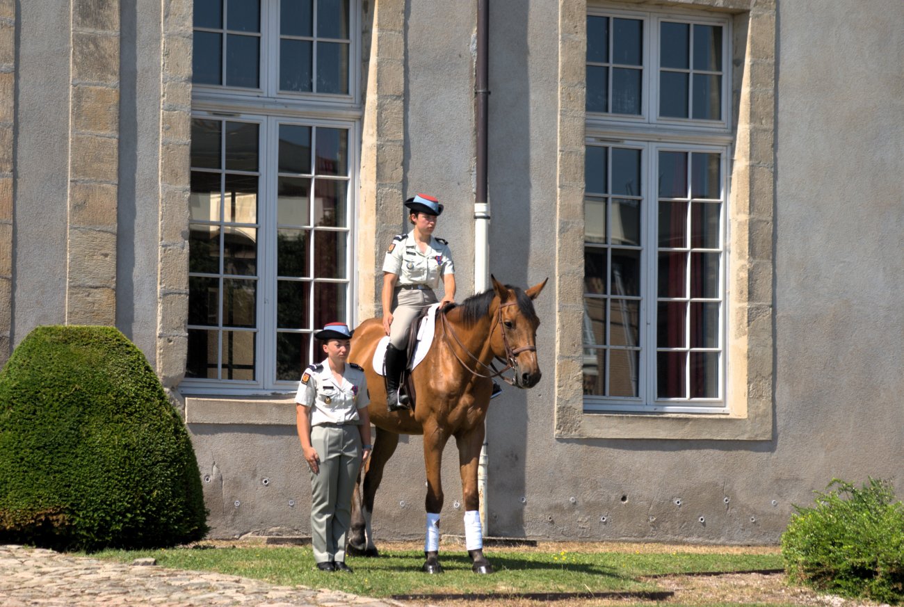 AUTUN : Cérémonie militaire au quartier Gangloff au LMA - Autun Infos