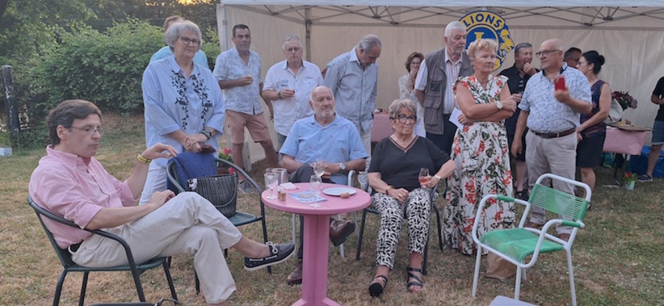 Lions Club Val Mont en Bourgogne : Corinne Lartaud succède à Agnès ...