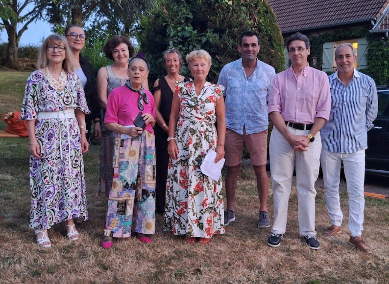 Lions Club Val Mont en Bourgogne : Corinne Lartaud succède à Agnès ...