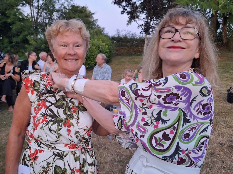 Lions Club Val Mont en Bourgogne : Corinne Lartaud succède à Agnès ...