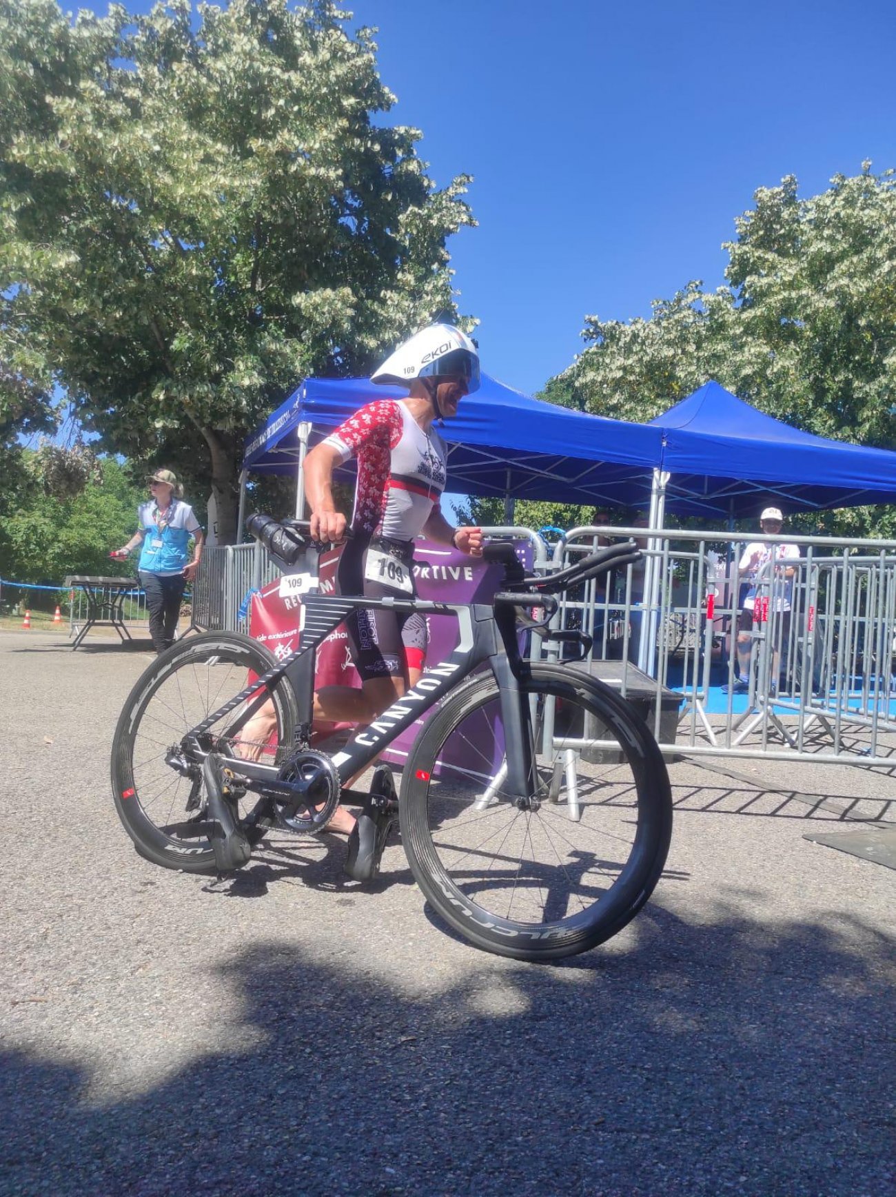 TRIATHLON : Un week-end a encore été bien chargé pour les triathlètes ...