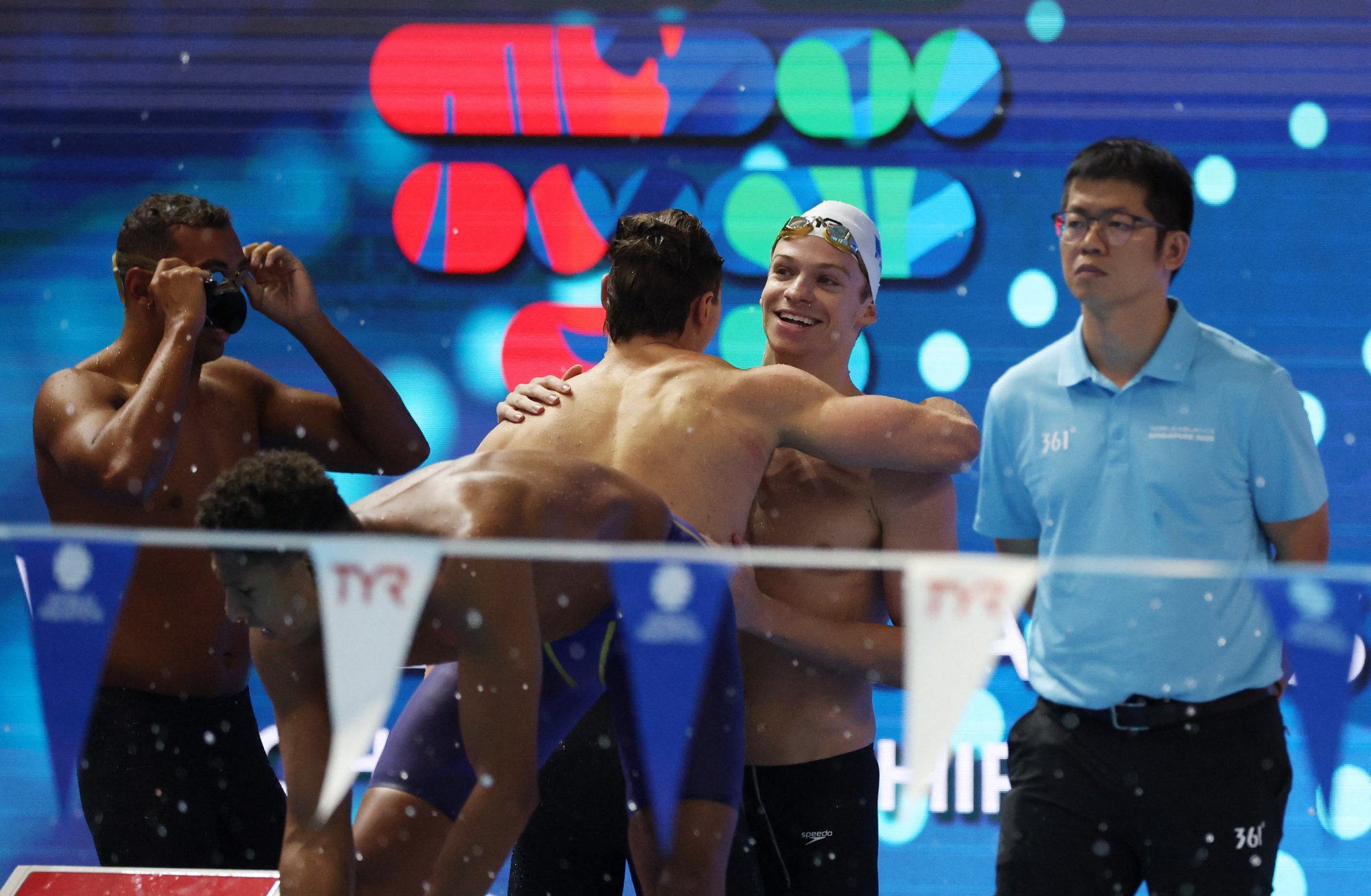 Mondiaux de natation : Le relais masculin 400m 4 nages médaillé d ...