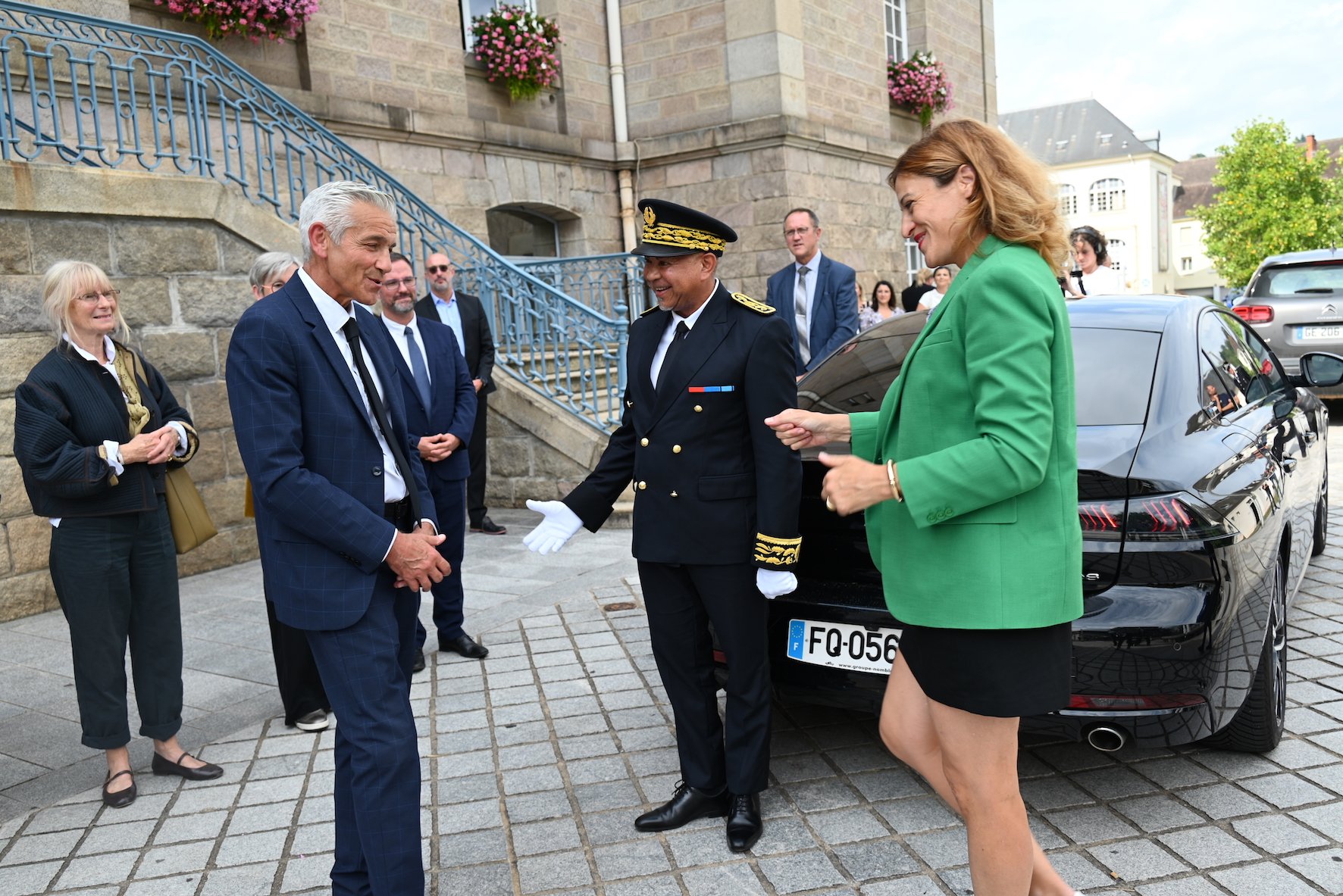 LE CREUSOT : Accueil républicain pour Juliette Méadel, ministre de la ...