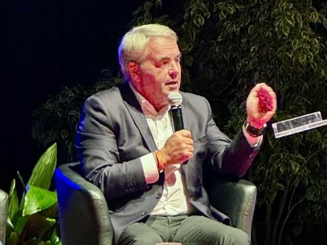 Quel modèle social pour la France ? Xavier Bertrand a apporté son ...