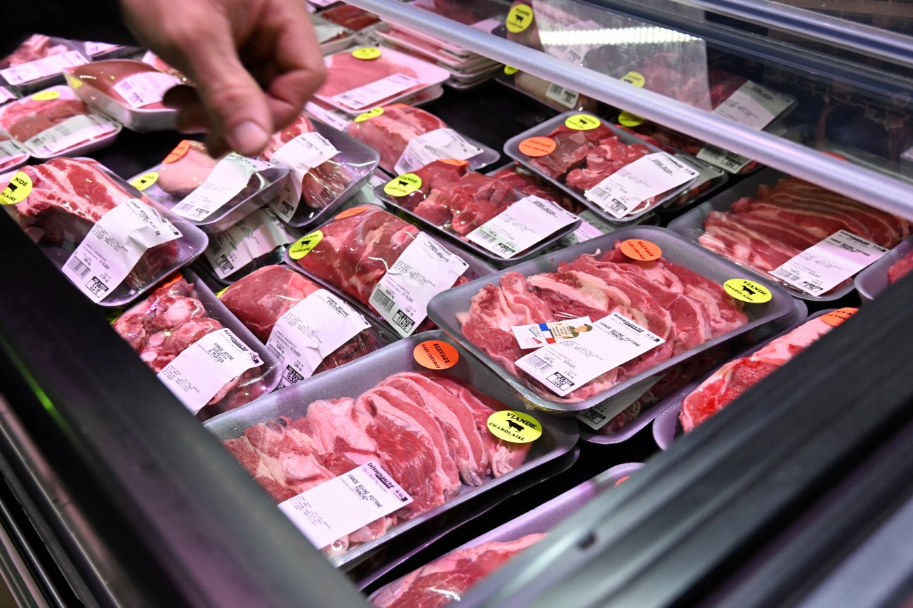 SAONE ET LOIRE : Les agriculteurs à Intermarché, au Creusot, pour ...