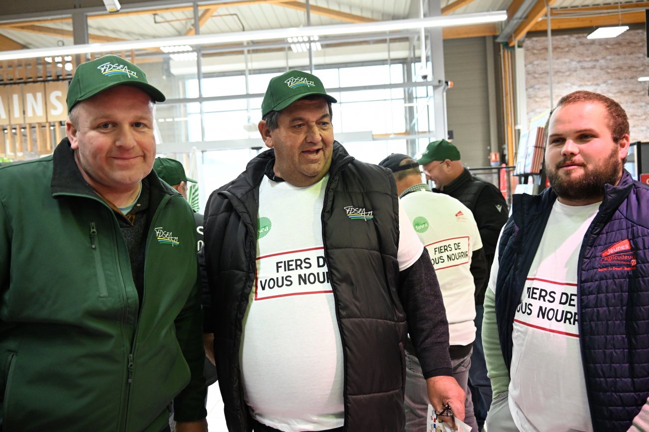 SAONE ET LOIRE : Les agriculteurs à Intermarché, au Creusot, pour ...
