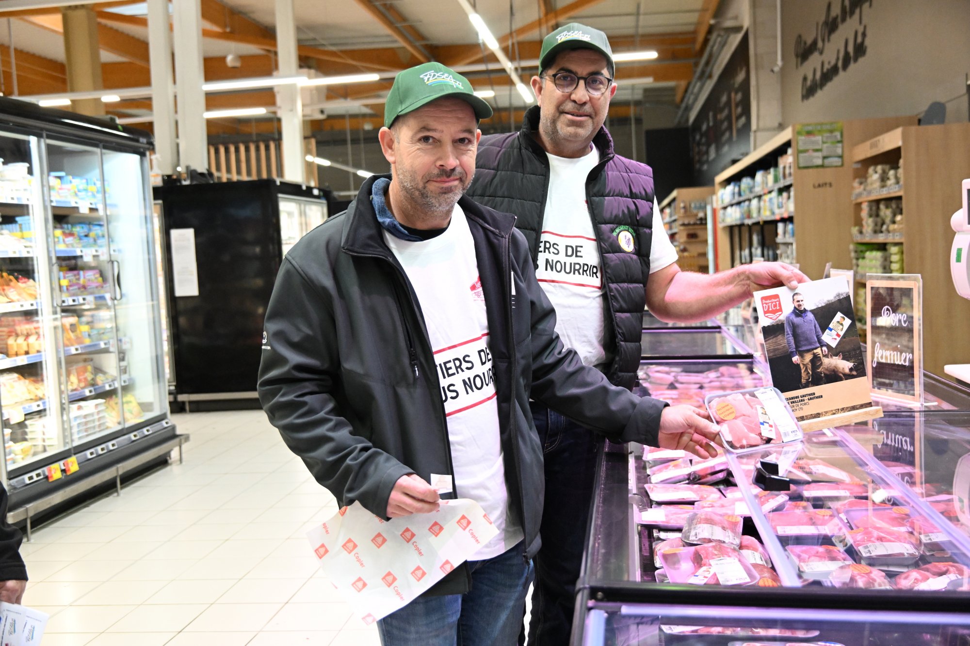 SAONE ET LOIRE : Les agriculteurs à Intermarché, au Creusot, pour ...