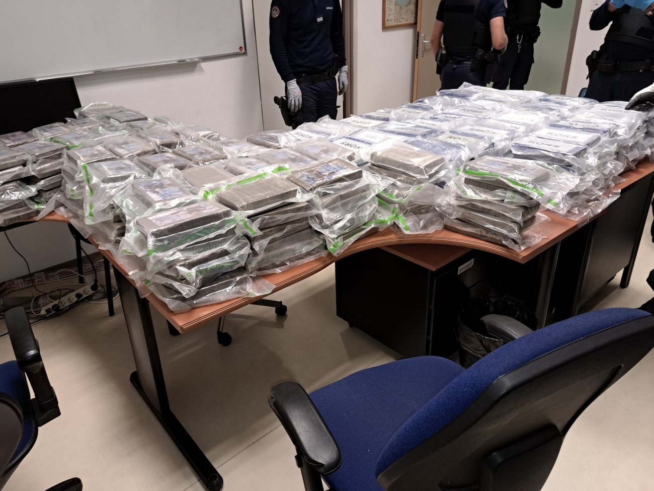 SÉCURITÉ : Les douaniers bourguignons saisissent plus de 400 kg de ...