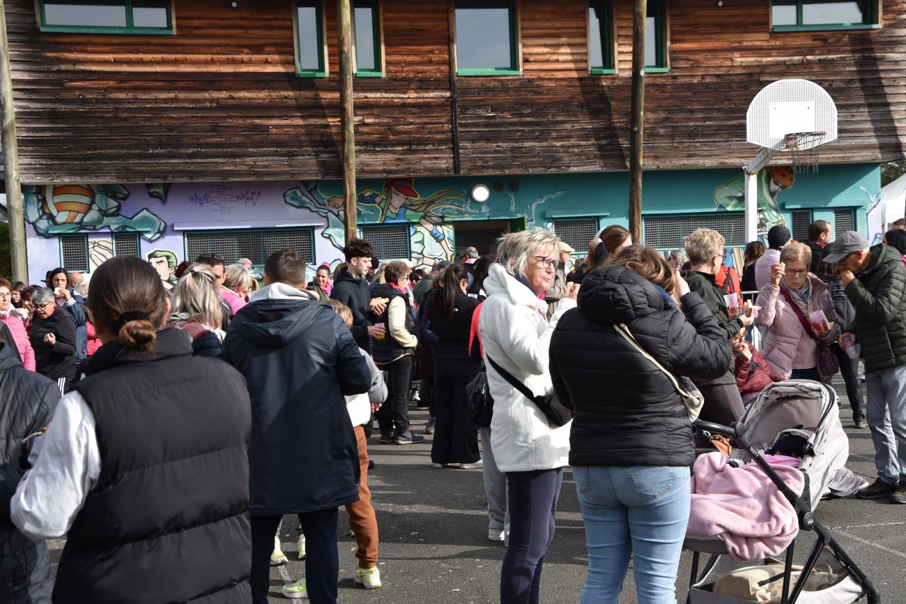 ECUISSES : La marche des roses a encore rencontré un grand succès ...