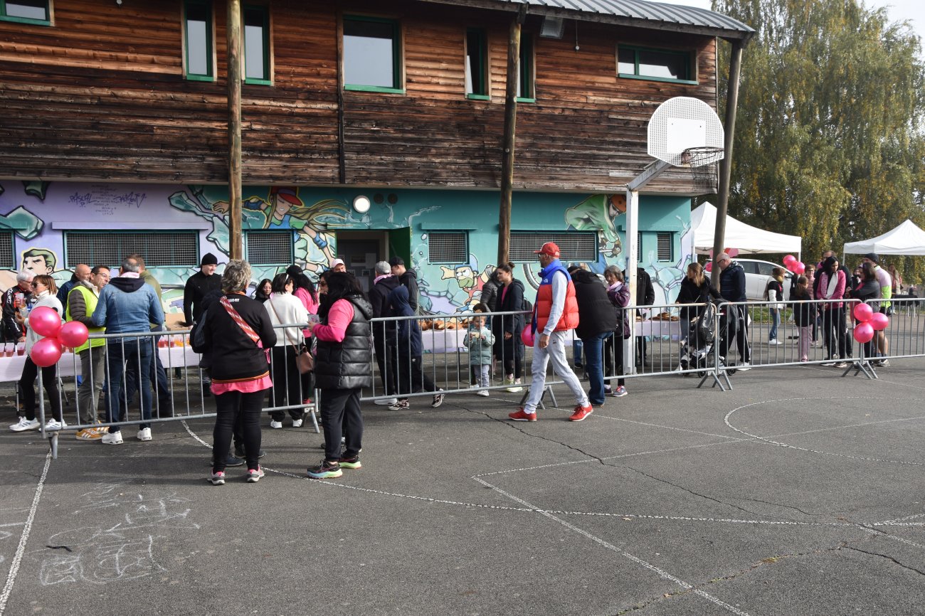 ECUISSES : La marche des roses a encore rencontré un grand succès ...