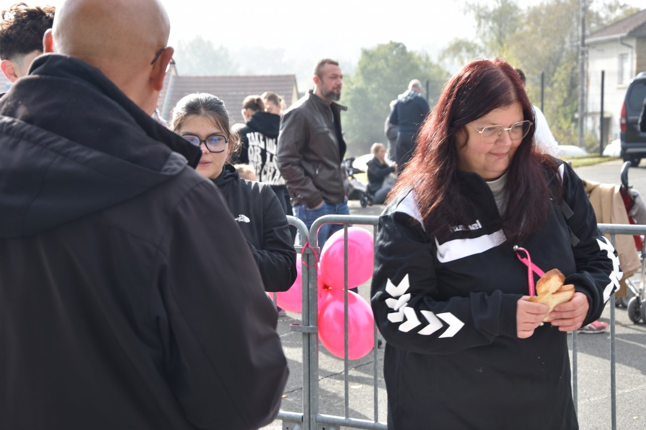 ECUISSES : La marche des roses a encore rencontré un grand succès ...